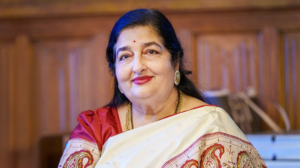 Veteran Singer Anuradha Paudwal Gets The Lata Mangeshkar Award 2024 ...